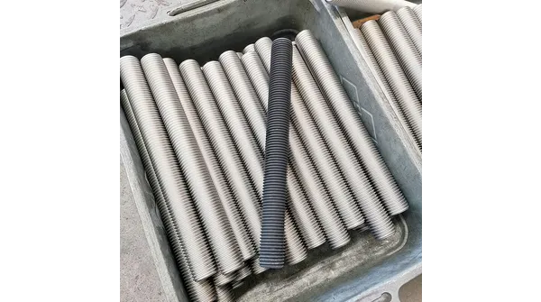 Incoloy 825 Stud Bolt, UNS N08825, NiCr21Mo, Class 8.8, M48 | China Topper