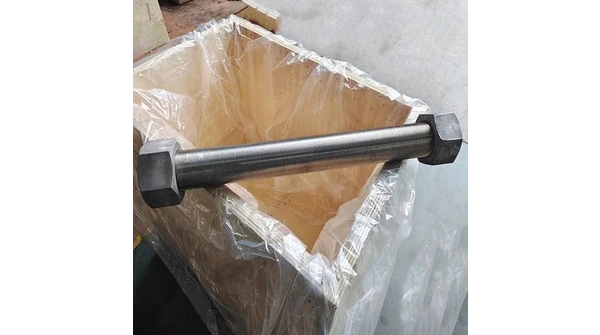 Full Length Thread Stud Bolt, 2 Heavy Hex Nuts, M80, ISO 261 | China Topper