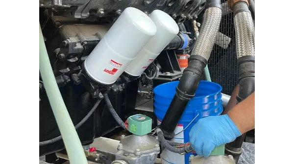 When to Change Diesel Generator Engine Oil? | Topper