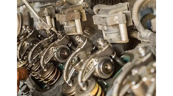 Cleaning Diesel Generators During Disassembly and Reassembly | Topper