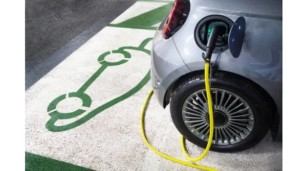 How to Prevent EV Battery Degradation and Damage? | Topper
