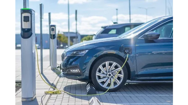 How to Reduce EV Charging Station Costs: A Comprehensive Guide | Topper