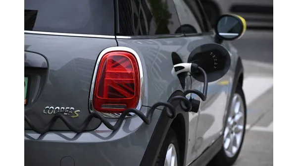 A Comprehensive Guide to Using EV Charging Stations | LiCB Charge