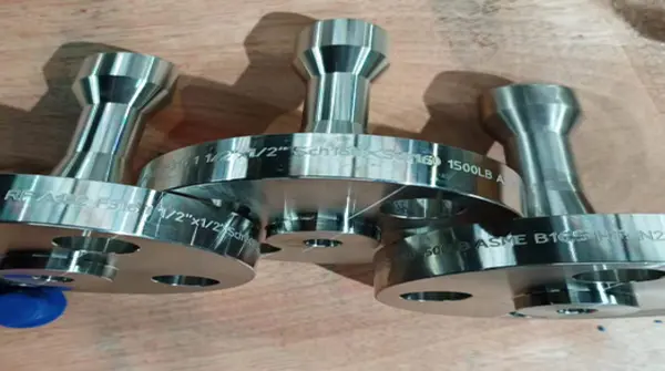 ASME B16.5 Nipoflange, ASTM A182 F316, 12 x 1/2 IN, 1500 LB | Landee Flange