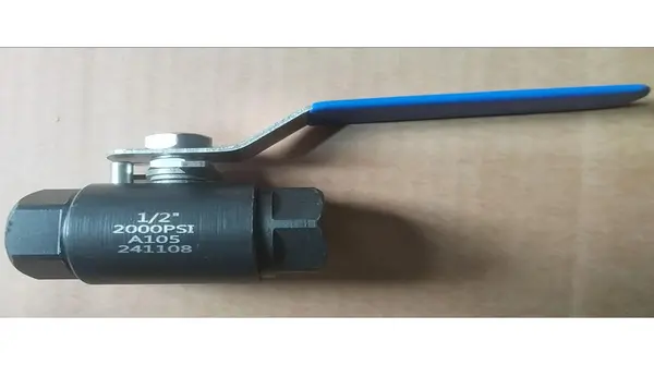 2000 PSI Ball Valve, Carbon Steel ASTM A105, 1/2 Inch, NPT | Landee