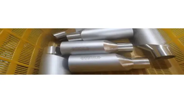 ASME B16.9 Eccentric Swage Nipple, A403 WP304L, 4 x 2 Inch | Landee