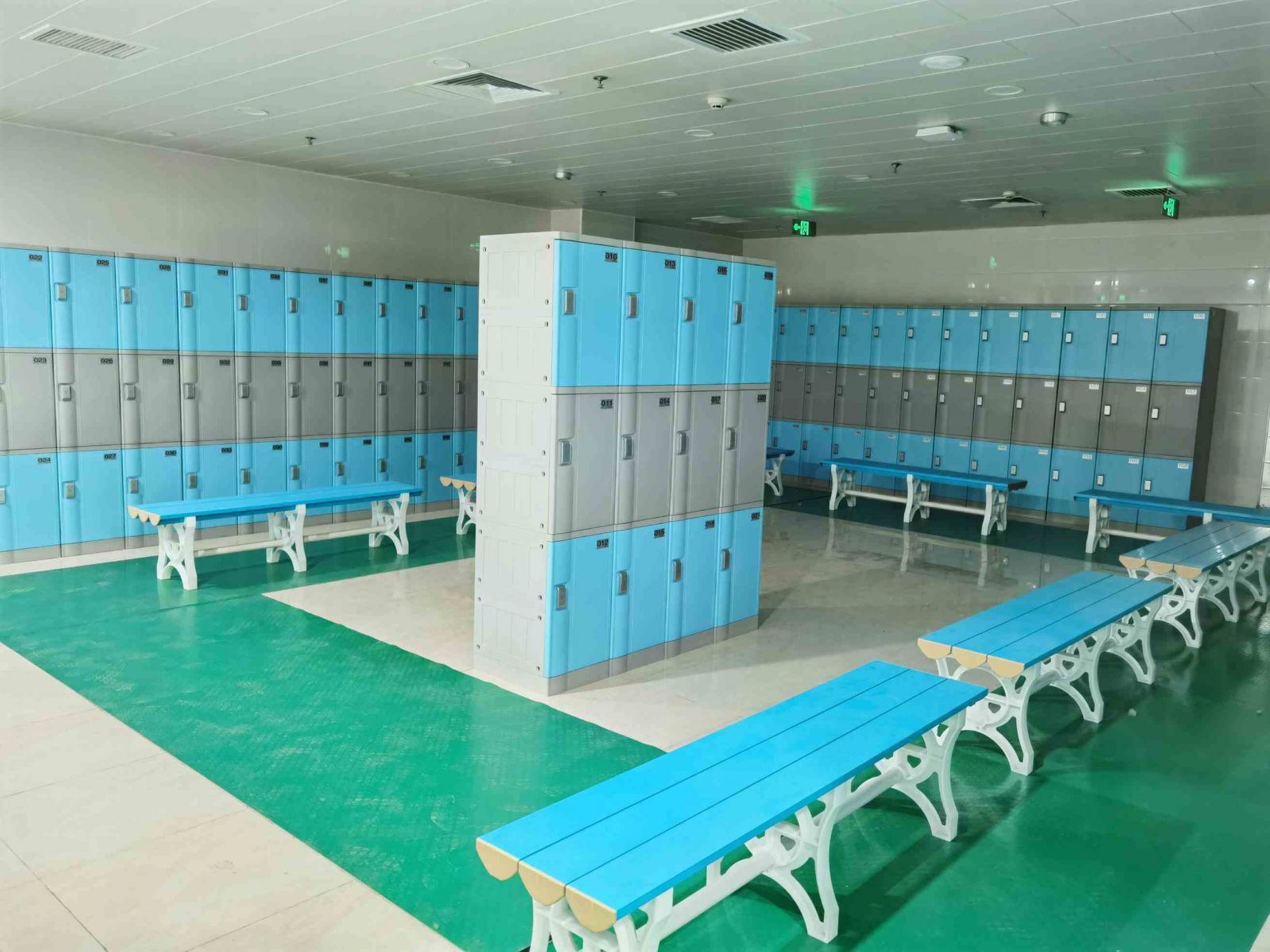 TOP Lockers Plastic Lockers for Swimming Pools - China Top Lockers