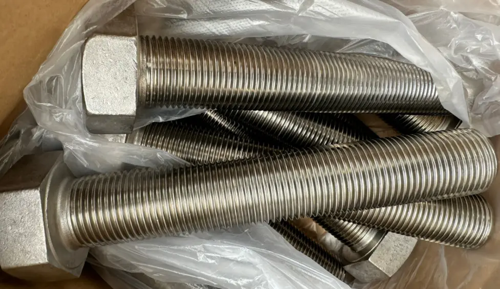 ASTM A193 B8M Bolt, ASTM A194 8M Hex Nut, 1-1/2 Inch, DN40 - Landee